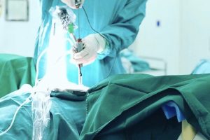 Operasi PELD dan PECD untuk mengatasi saraf terjepit